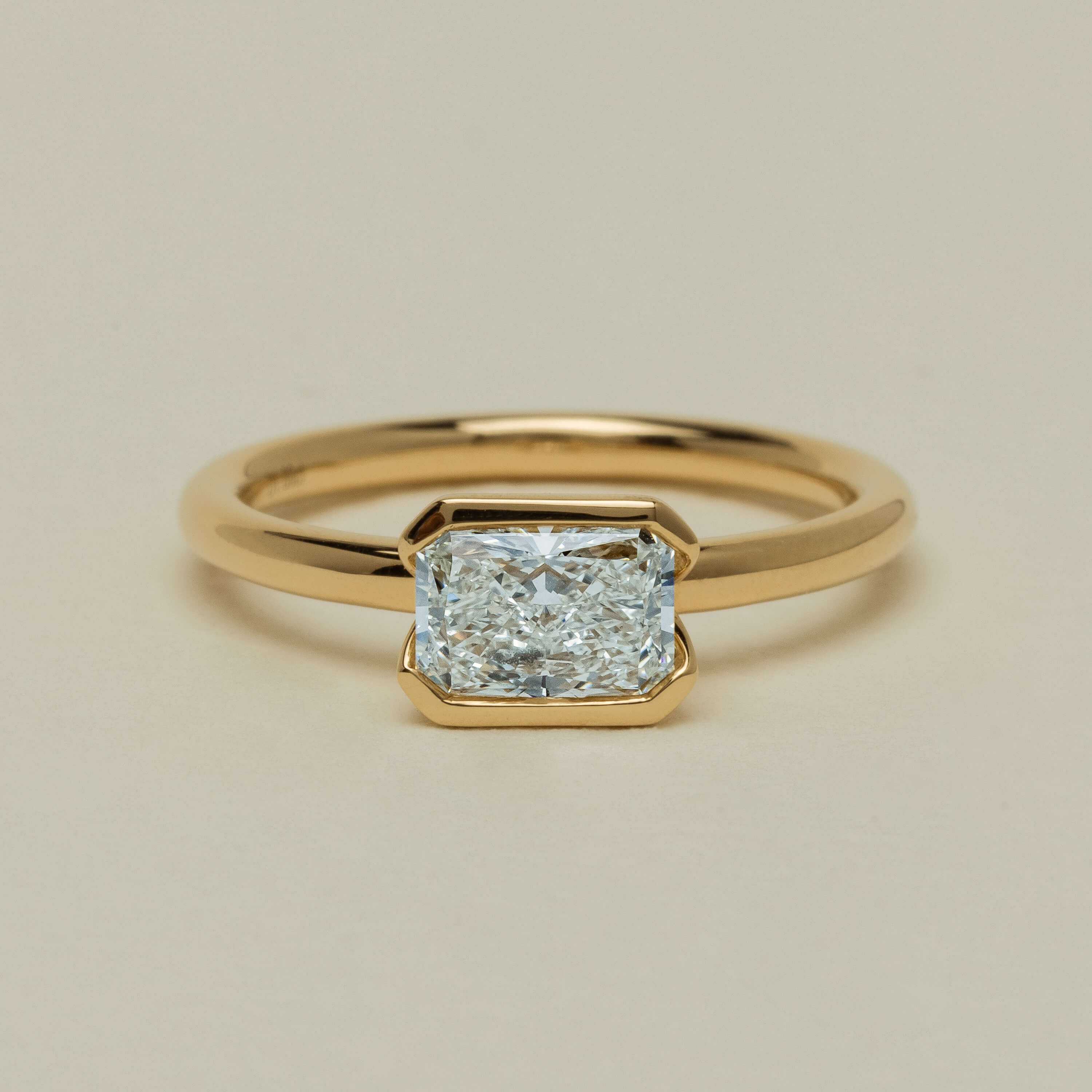 18ct Yellow Gold Radiant-Cut Diamond Elle Ring - W&H – Walker & Hall