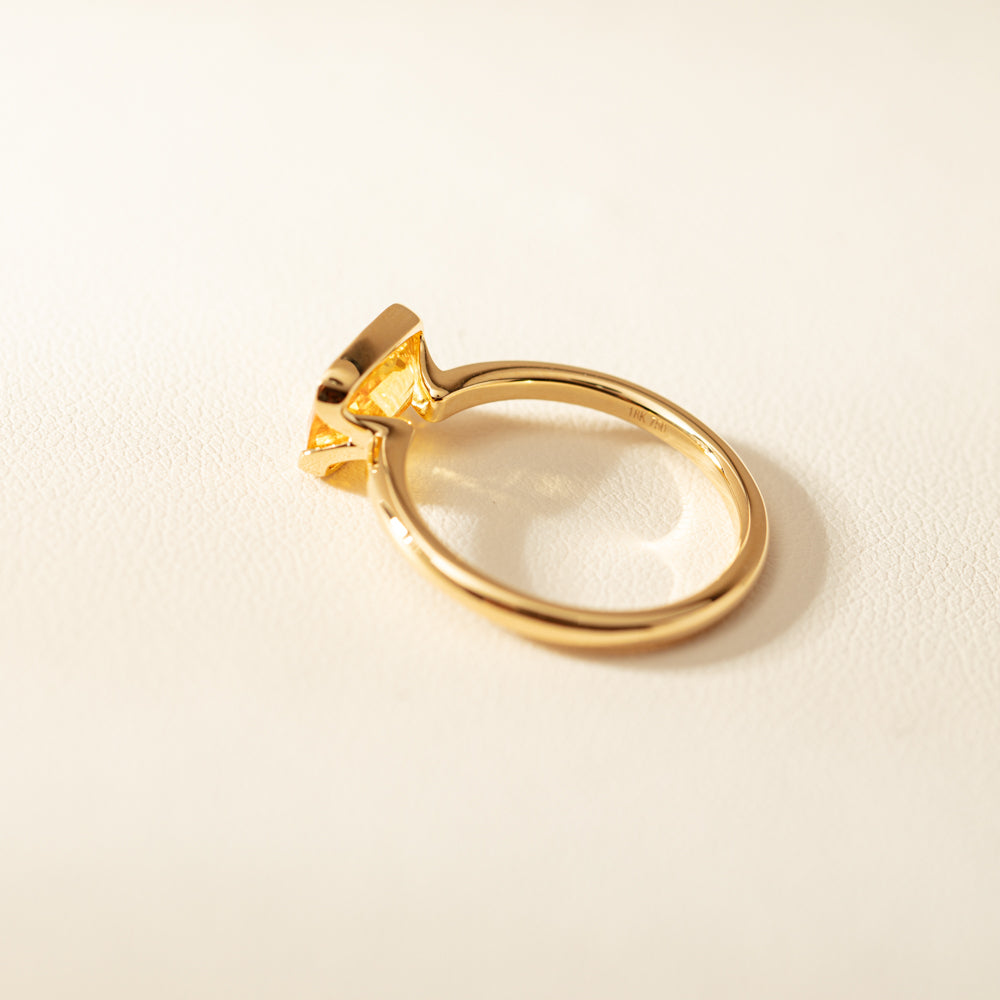 18ct Yellow Gold Golden Sapphire Elle Ring – Walker & Hall