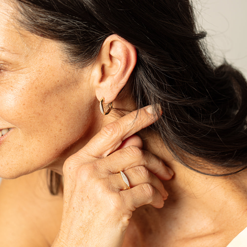 18ct Yellow Gold Diamond EOS Ring - Walker & Hall