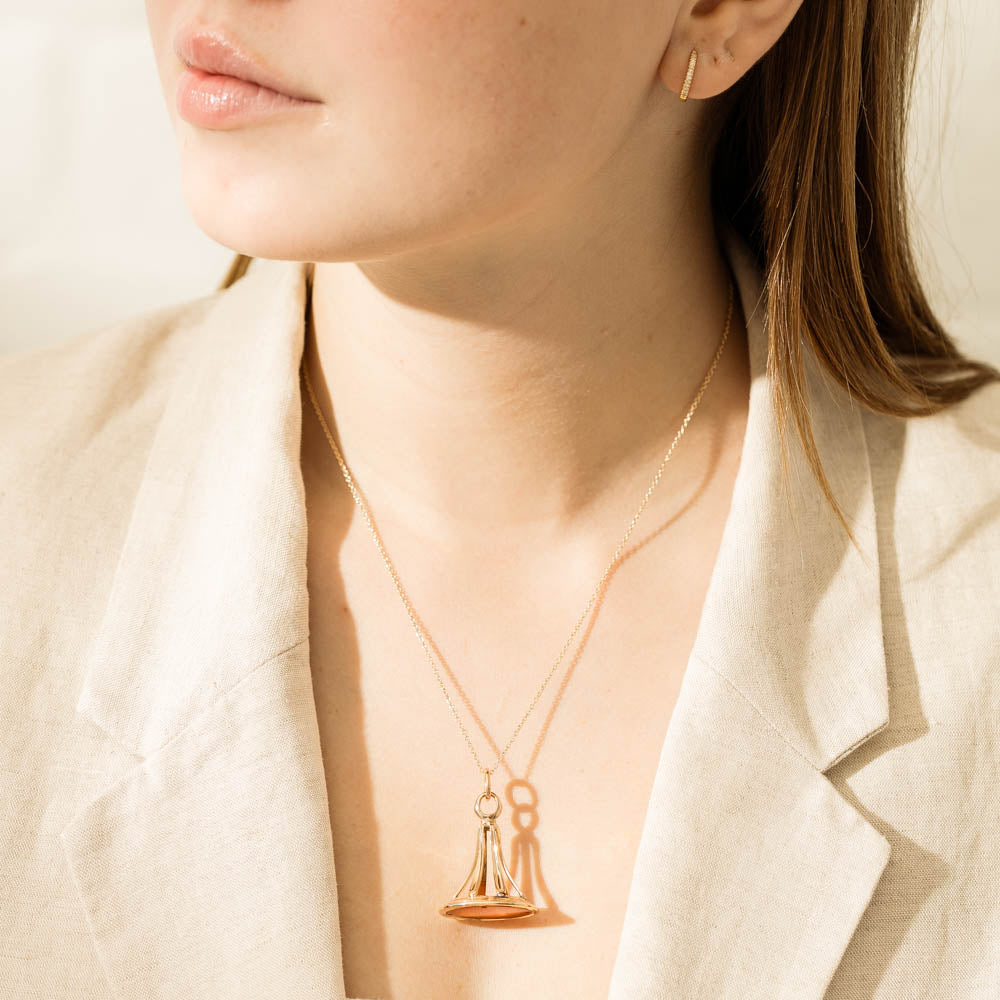 Vintage 9ct Yellow Gold Carnelian Pendant - Walker & Hall