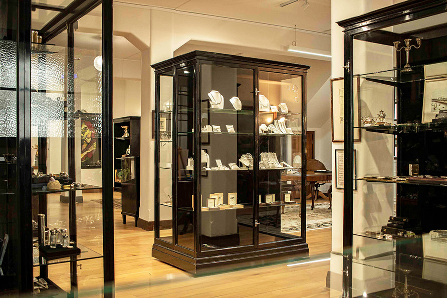 Our Stores – Walker & Hall